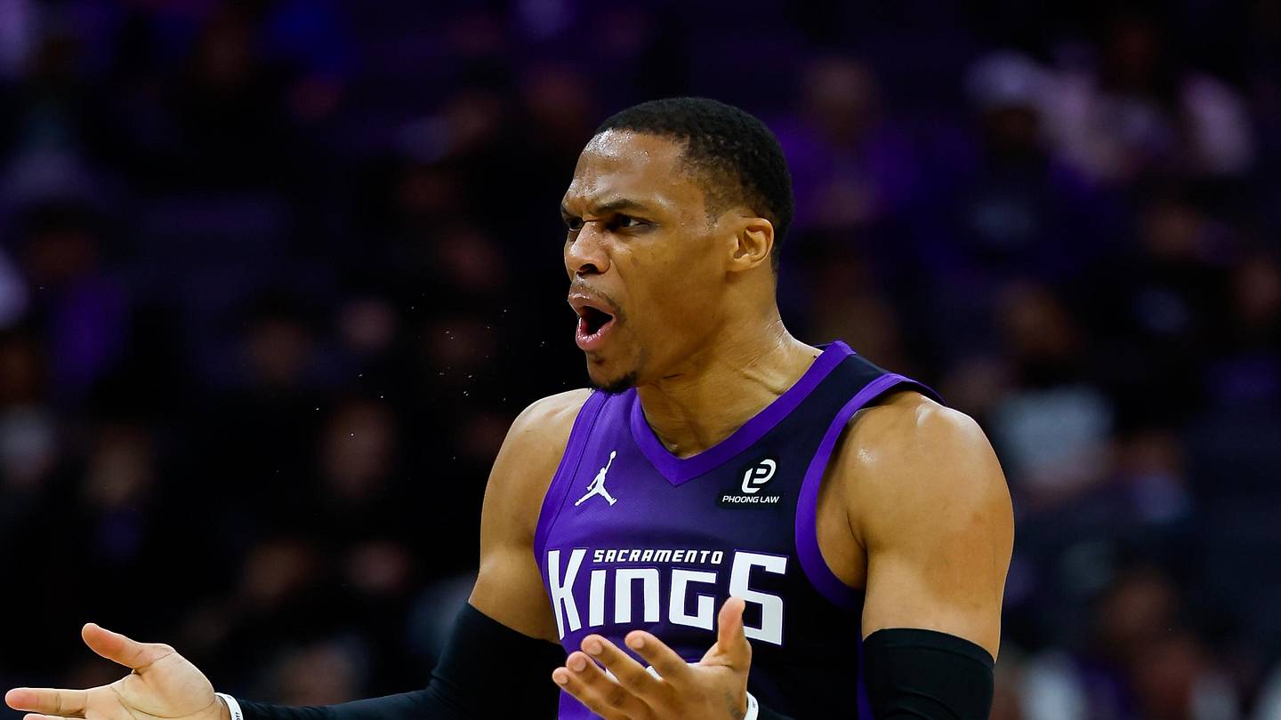 Kings' Playoff Hopes Are Officially Crushed After Loss to Hornets