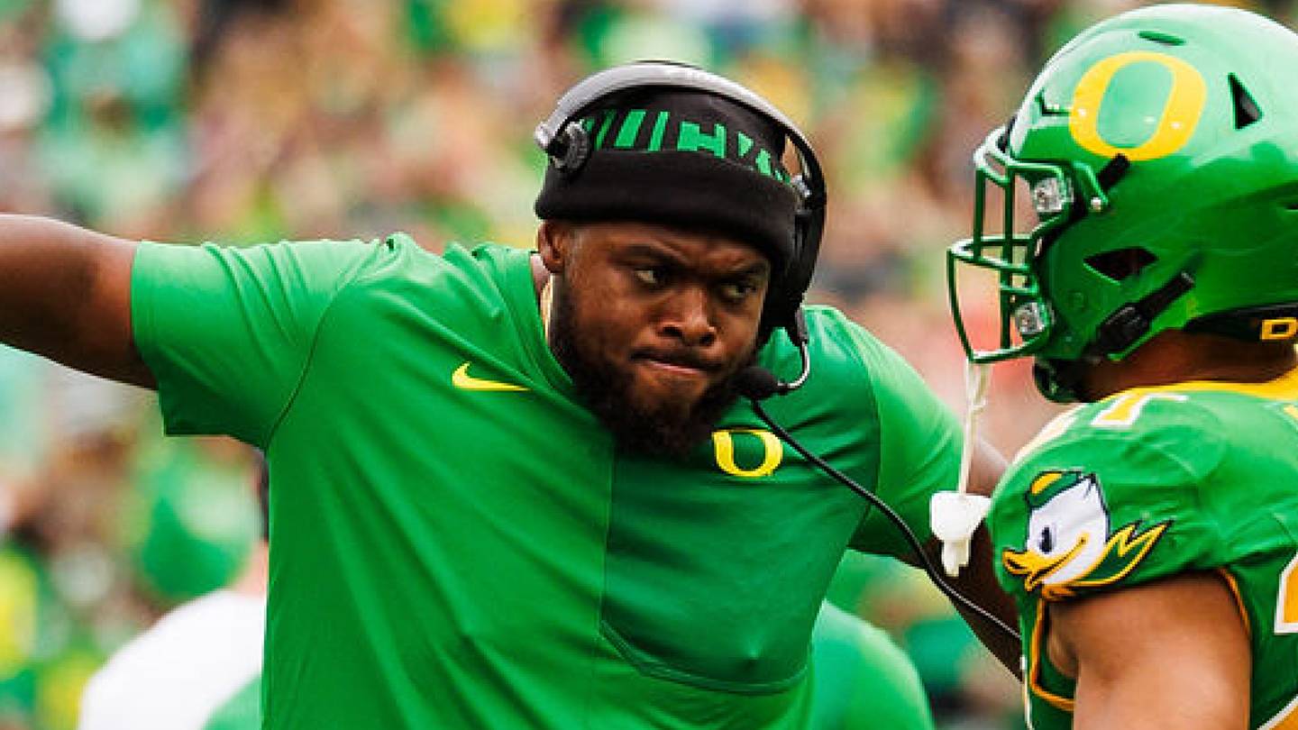 Oregon Coach Ross Douglas Playing Critical Role In Pursuit To Flip Utah ...