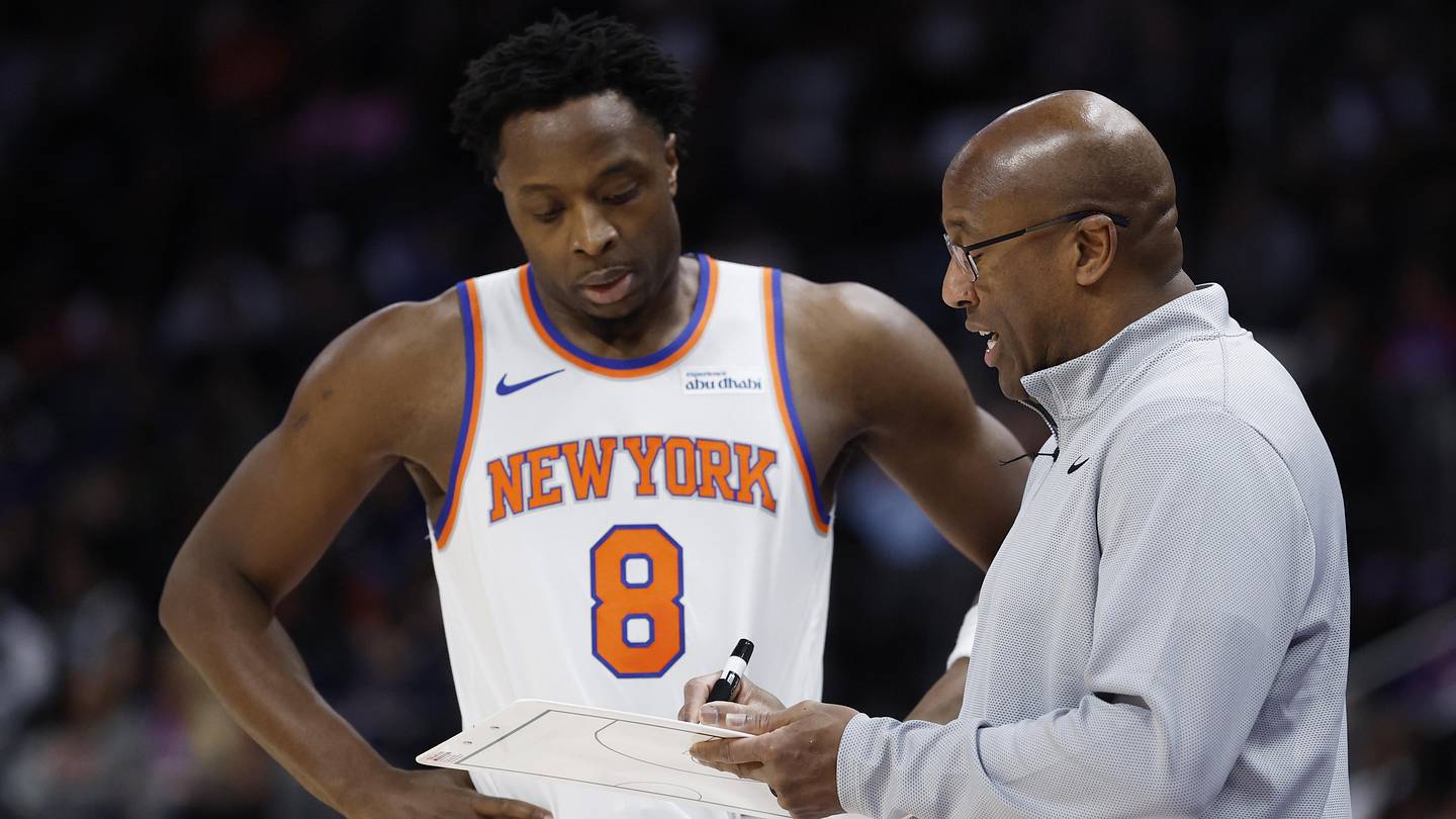 Knicks Celebrate Snapping Losing Streak