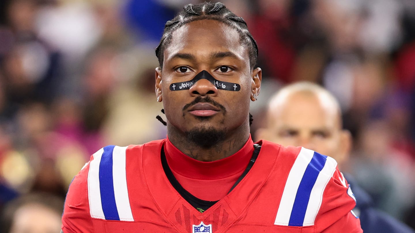 Former Vikings WR Stefon Diggs accused of choking woman over pay dispute