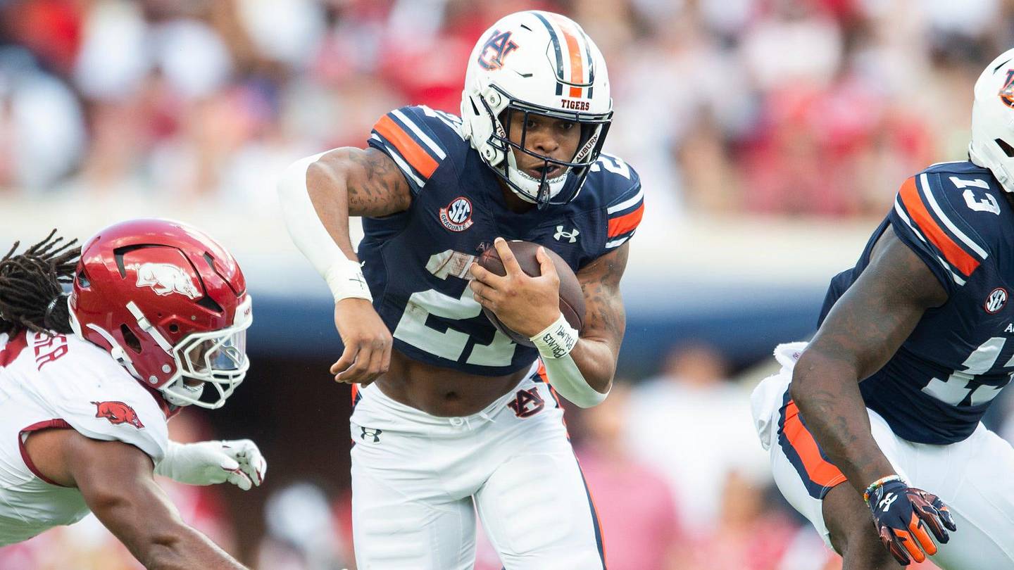 Oklahoma vs. Auburn score prediction by expert college football model