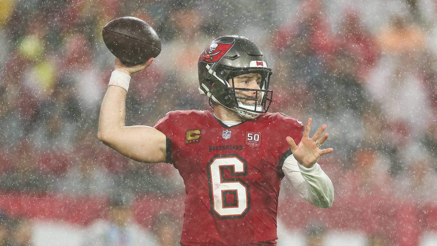 NFL playoff picture: Bucs, Panthers wait on NFC South, Ravens-Steelers ...
