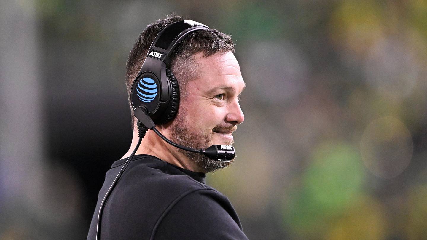 Oregon Hosts 5-Star Running Back Recruit on Official Visit