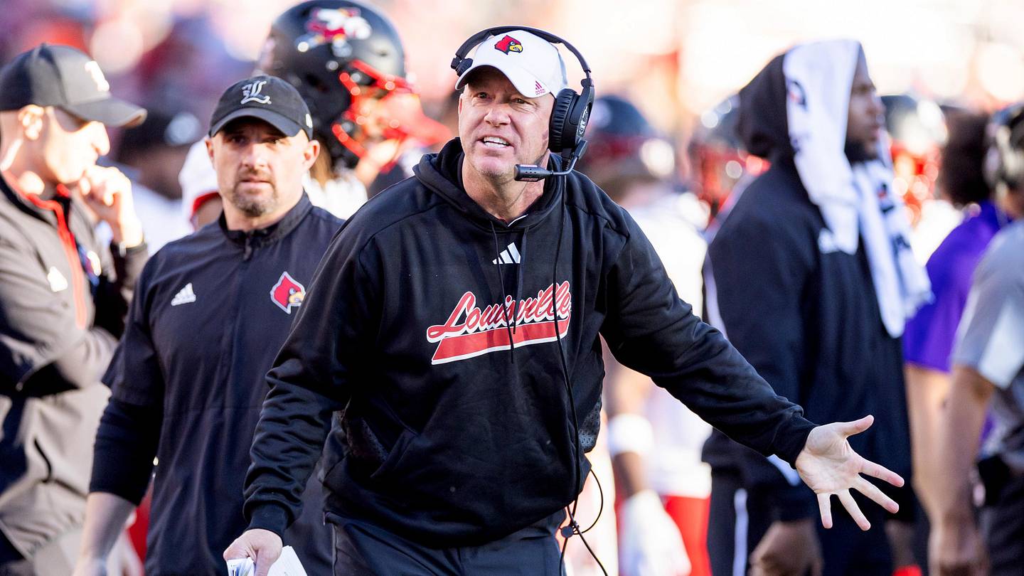 What Jeff Brohm, Louisville Players Said After 37-9 Win vs. Pitt