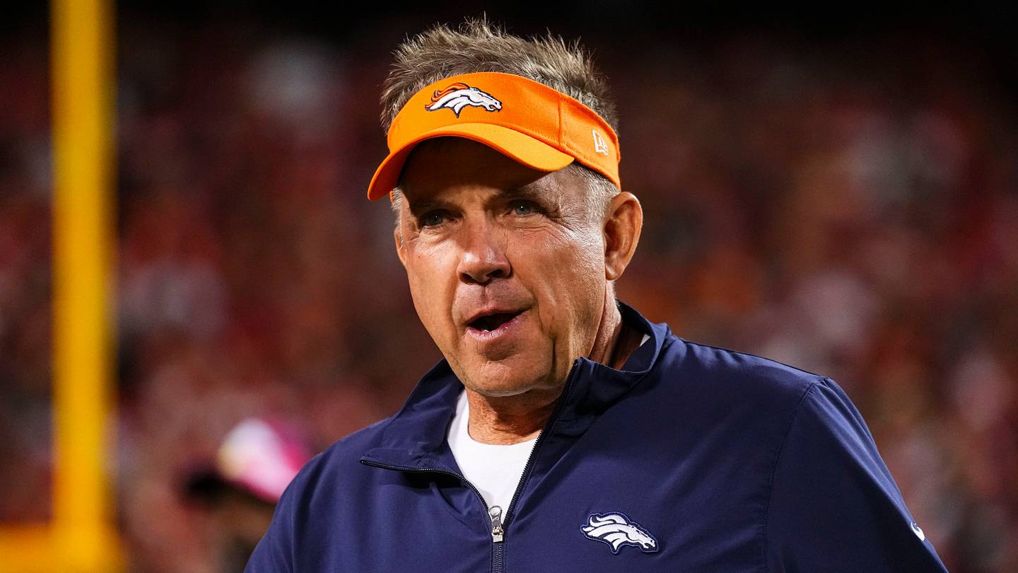 Sean Payton embarrasses himself with terrible attempt to troll Vikings