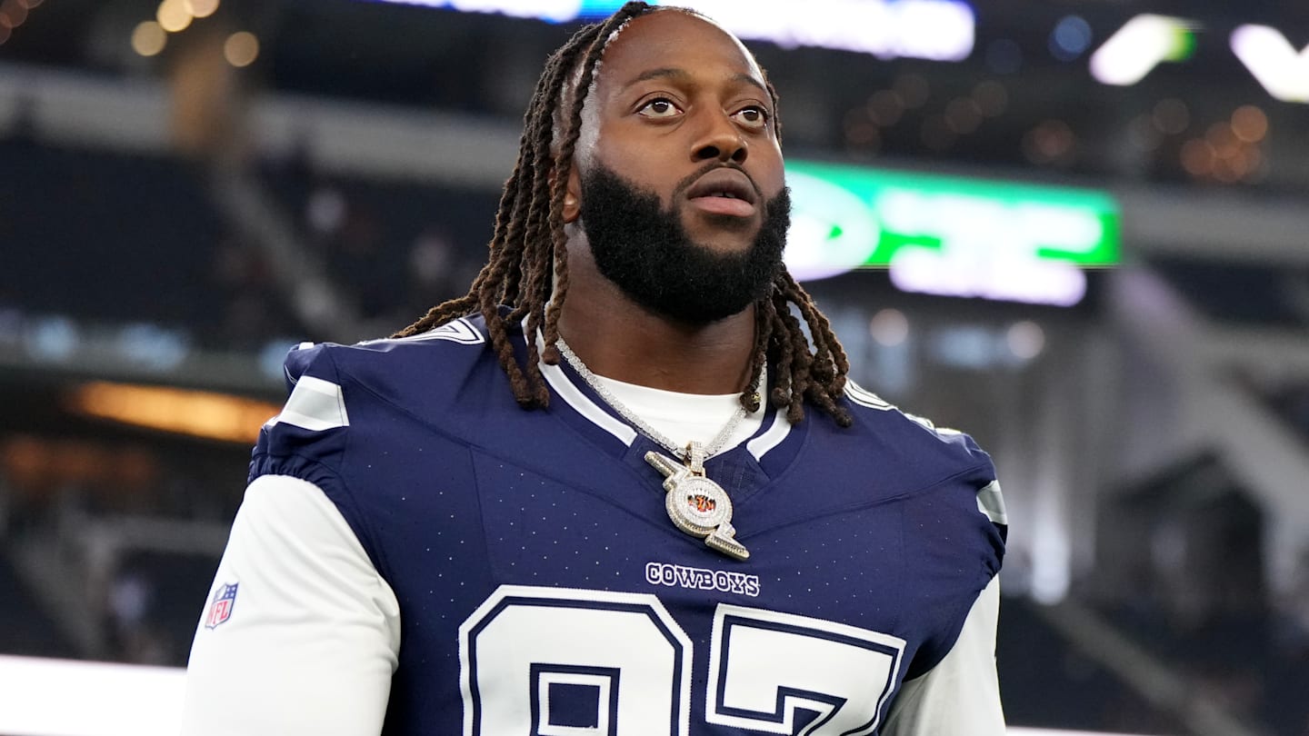 Cowboys' defensive star hilariously disrespected in new PFF rankings