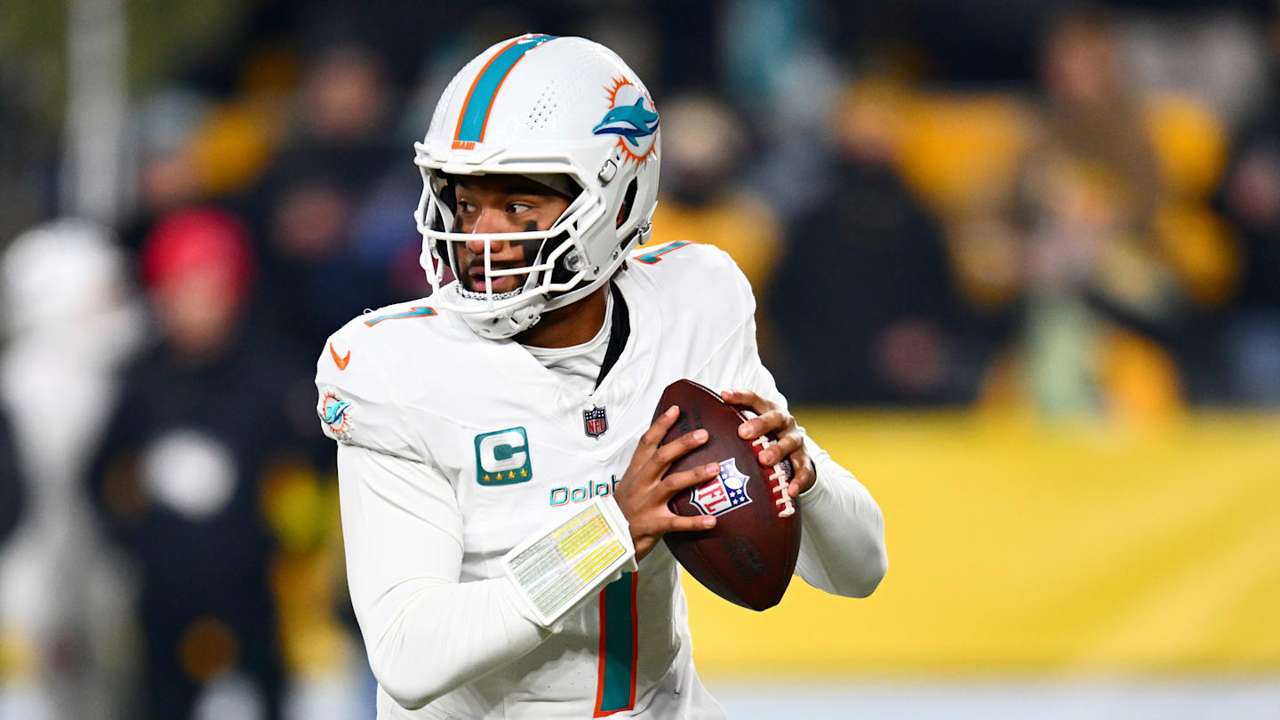 What should the Dolphins do with Tua Tagovailoa’s contract in 2026?