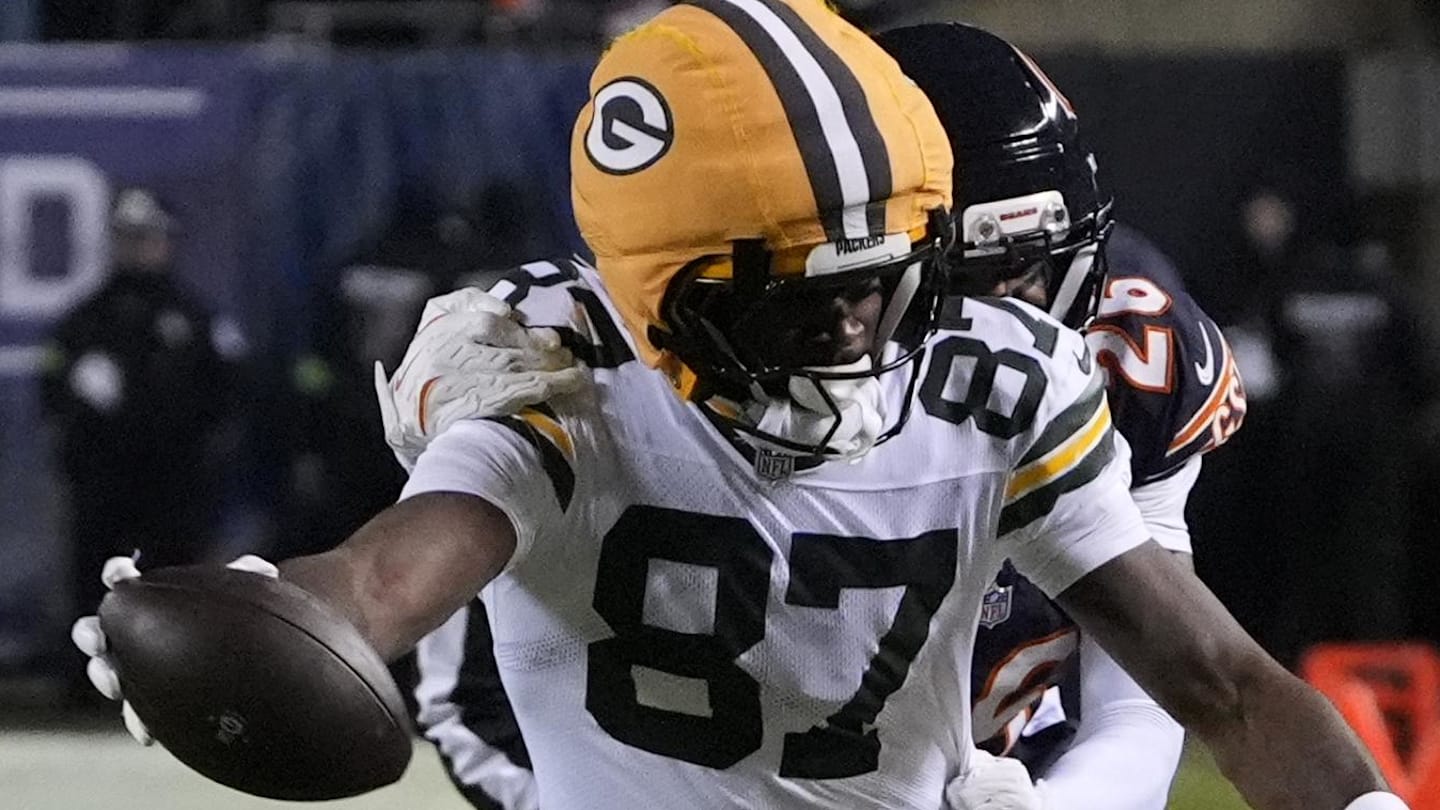 Packers Collapse in Epic Fashion, Lose to Bears in Wild-Card Playoff Game