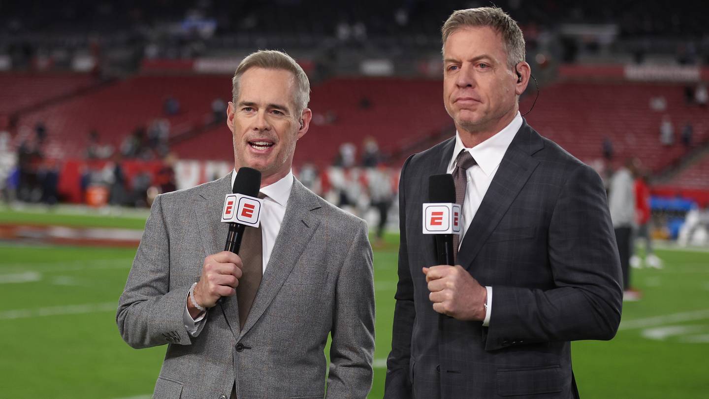 Announcers and referees for Cowboys vs. Texans on Monday Night Football