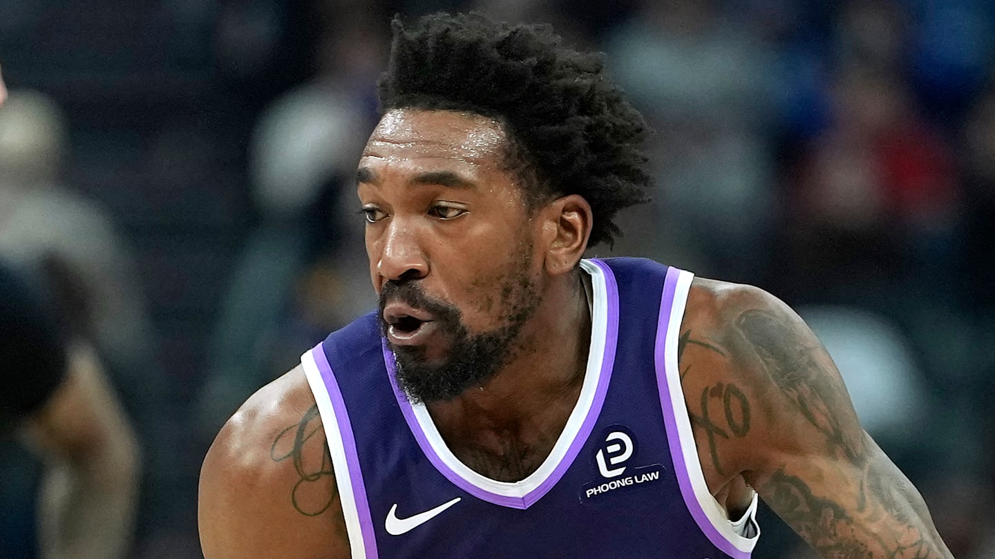 After another Kings' win, leaving Malik Monk on the bench makes even ...