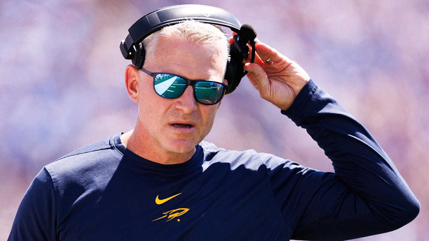 UConn Lands Transfer Portal Defensive Back From Iowa