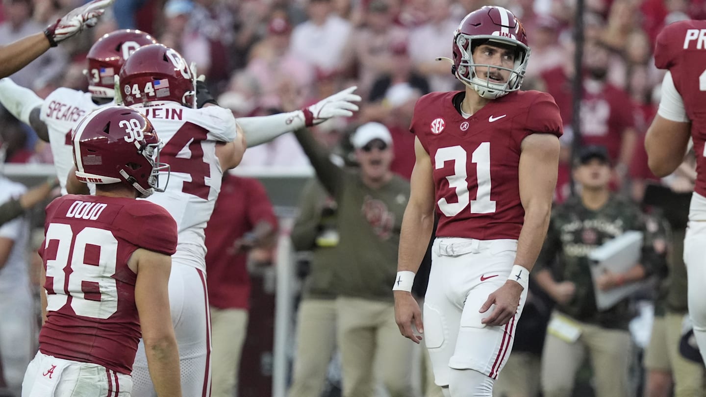 Alabama players have taken notice of fans going after struggling kicker ...