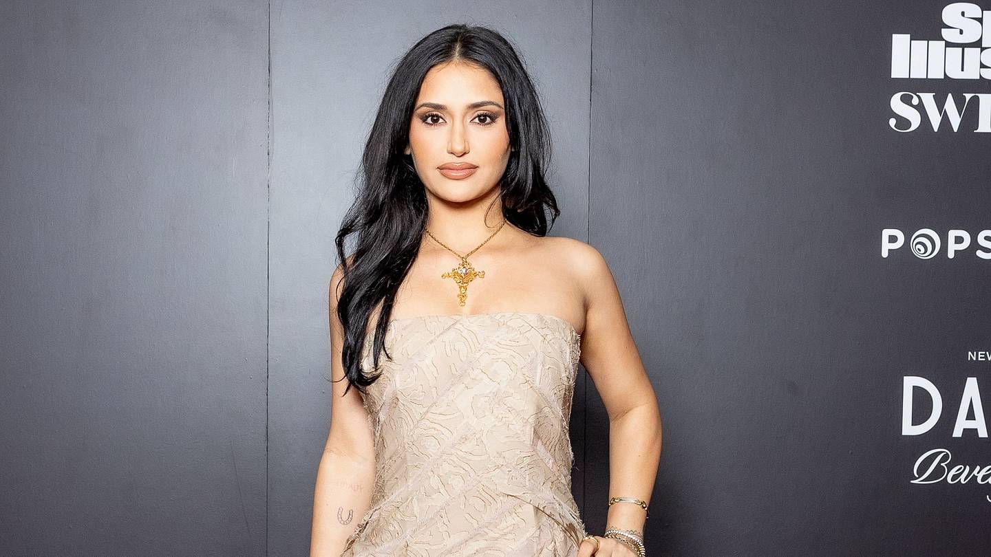 ‘Love Island USA’ Star Leah Kateb Has Most Unexpected Hobby, and She’s ...