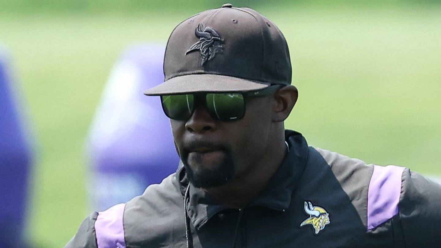 Vikings beat writer points to inevitable looming change in Brian Flores ...