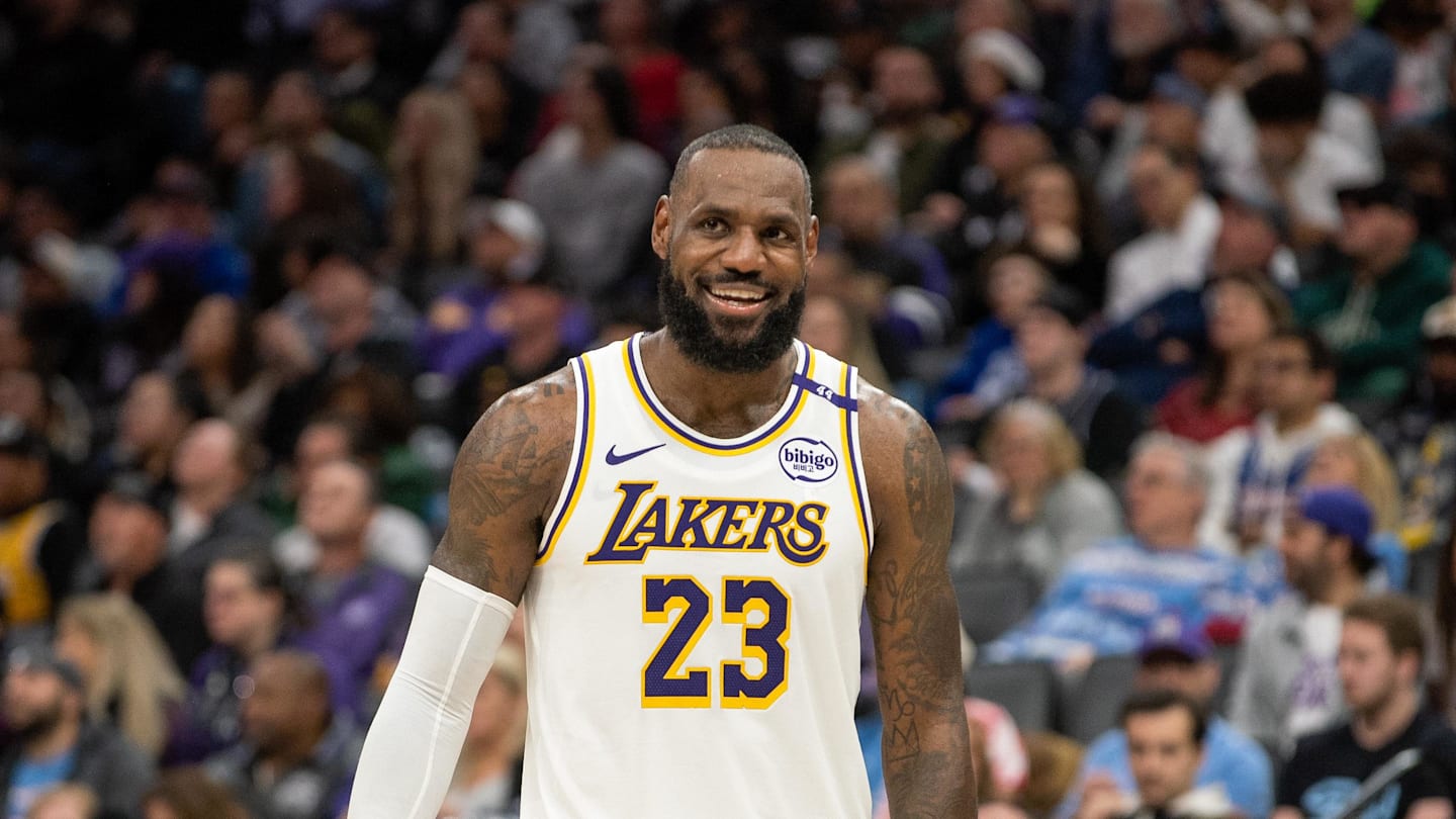 No-brainer Andrew Wiggins-Lakers trade package is too good for Heat to ...