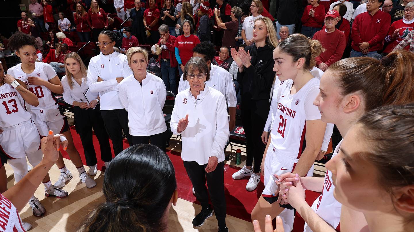 The winningest teams and coaches in women's college basketball history