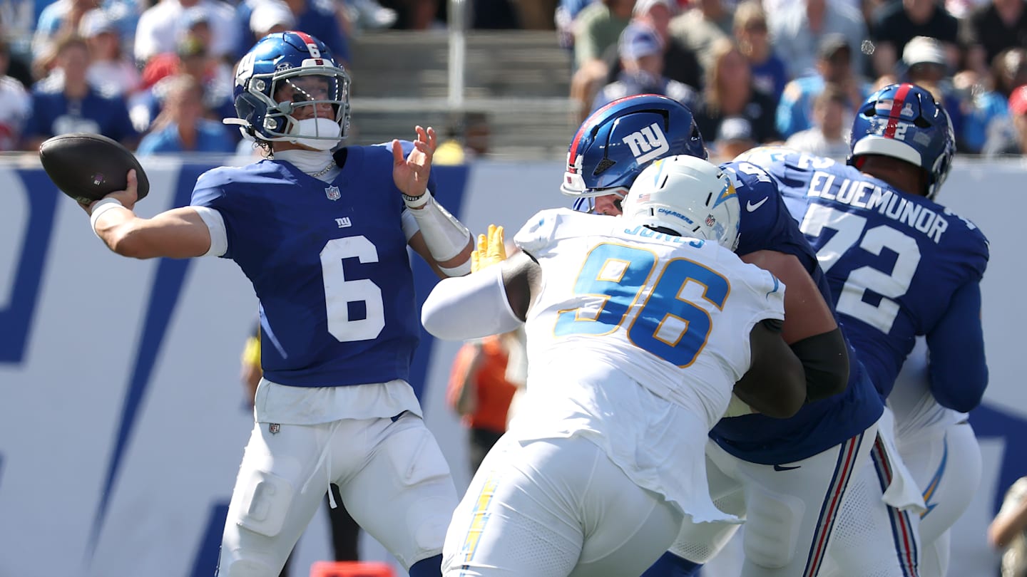 How Jaxson Dart's Giants debut compares to Eli Manning: Don't rush to judge