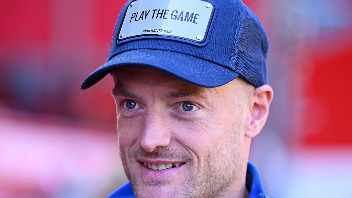 Ex-Leicester star Vardy in talks but last resort for Man United
