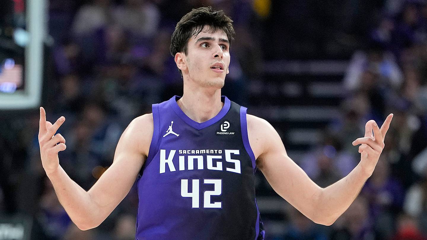Kings' rookie trio does it again (and set the stage for more wins)