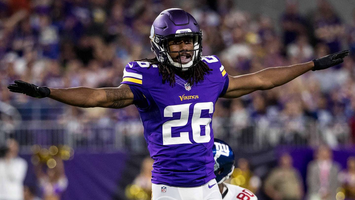 Ranking every No. 11 overall draft pick in Minnesota Vikings history