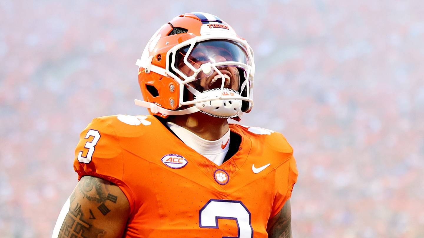 2026 NFL Mock Draft has Eagles loading up on front seven after MNF disaster