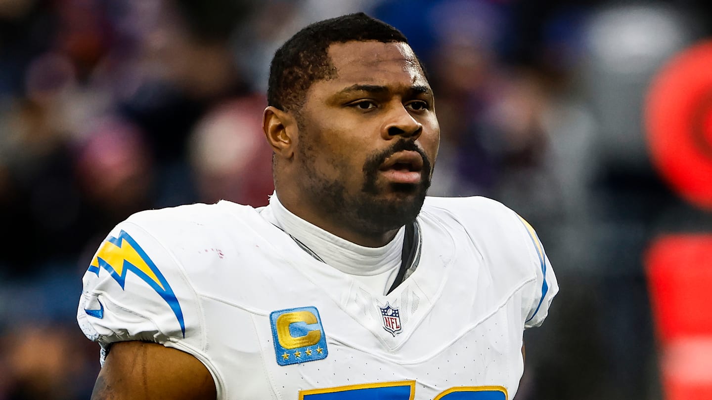 Chargers' Khalil Mack suffers terrifying arm injury vs Raiders