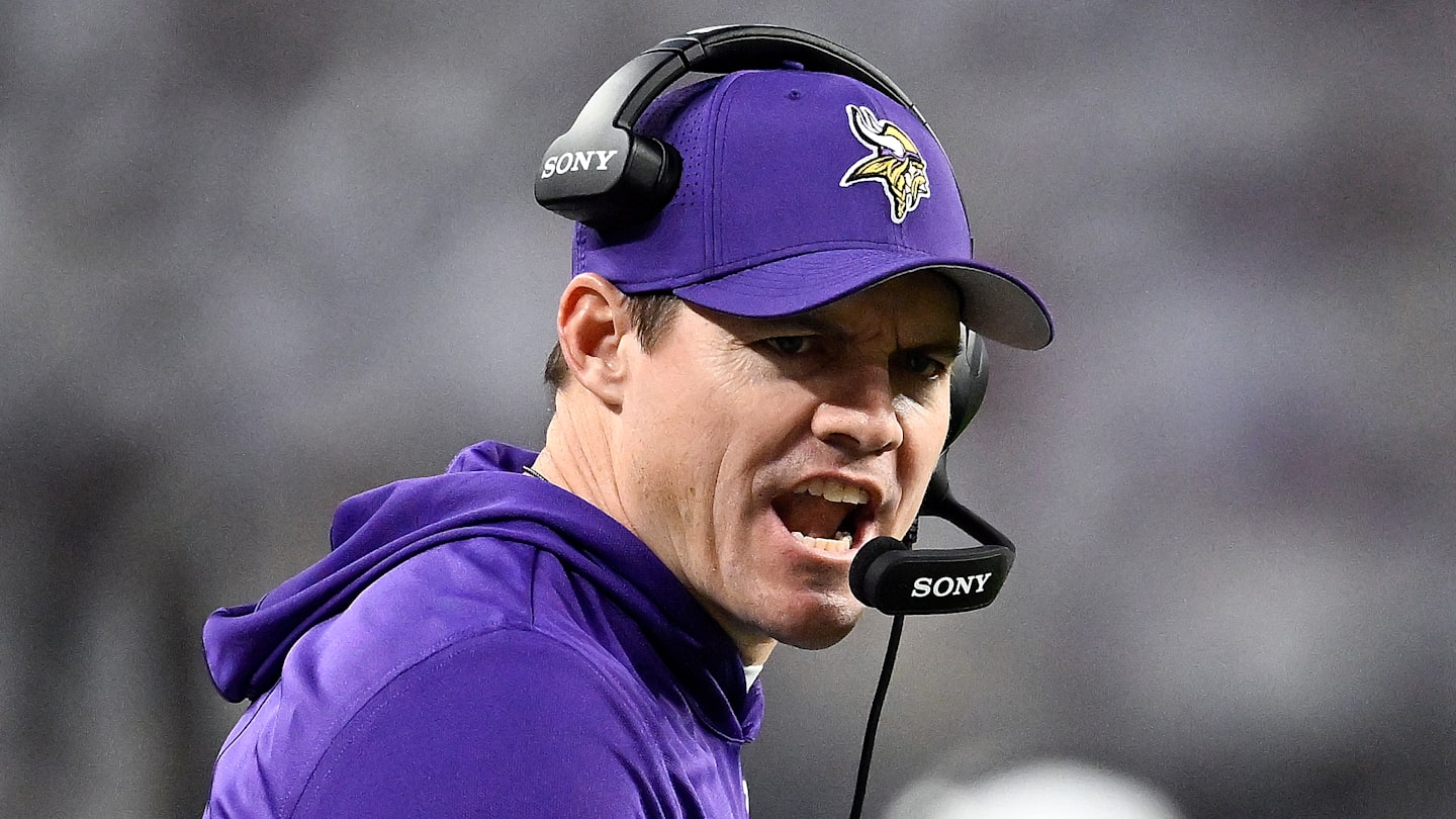 Kevin O'Connell fires back at calls for Vikings to give up on season