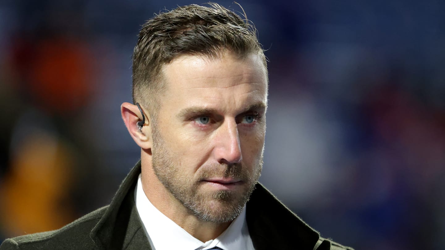 Alex Smith delivers a clear message to Jayden Daniels as bold changes loom