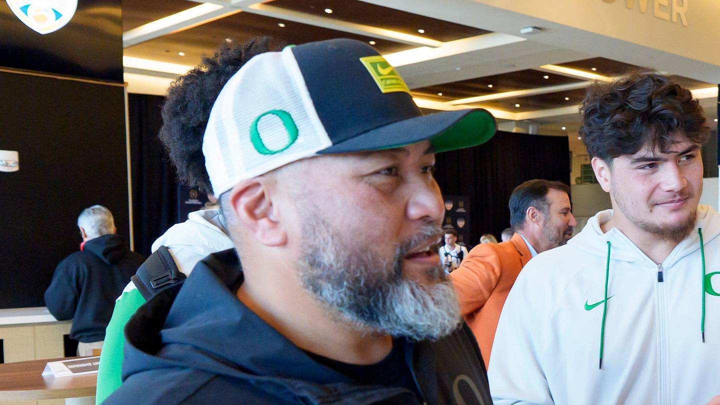 Oregon Ducks Lose Seventh Defensive Lineman To Transfer Portal