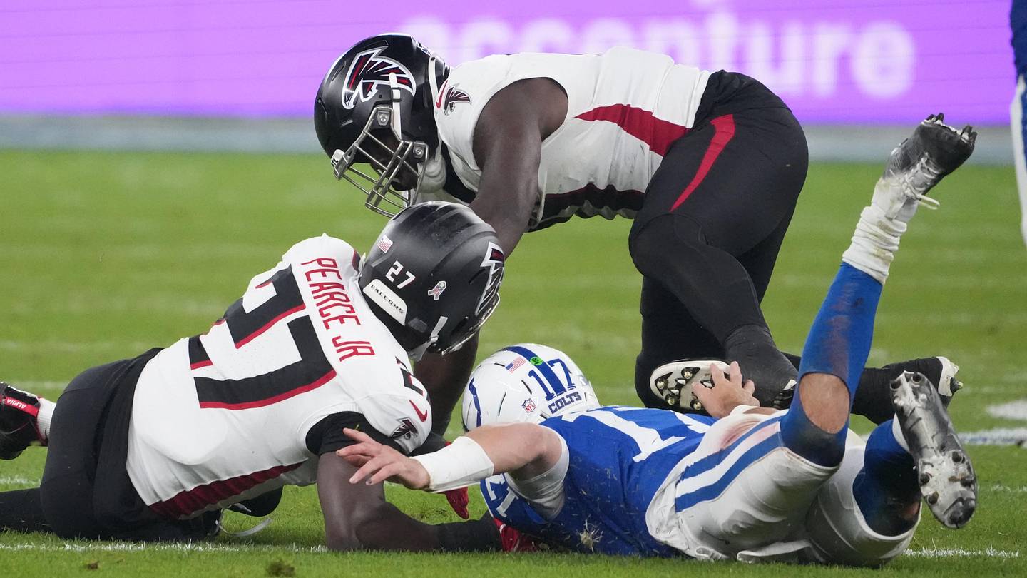 Falcons Rookie Linebacker Leads Way in Latest PFF Ratings