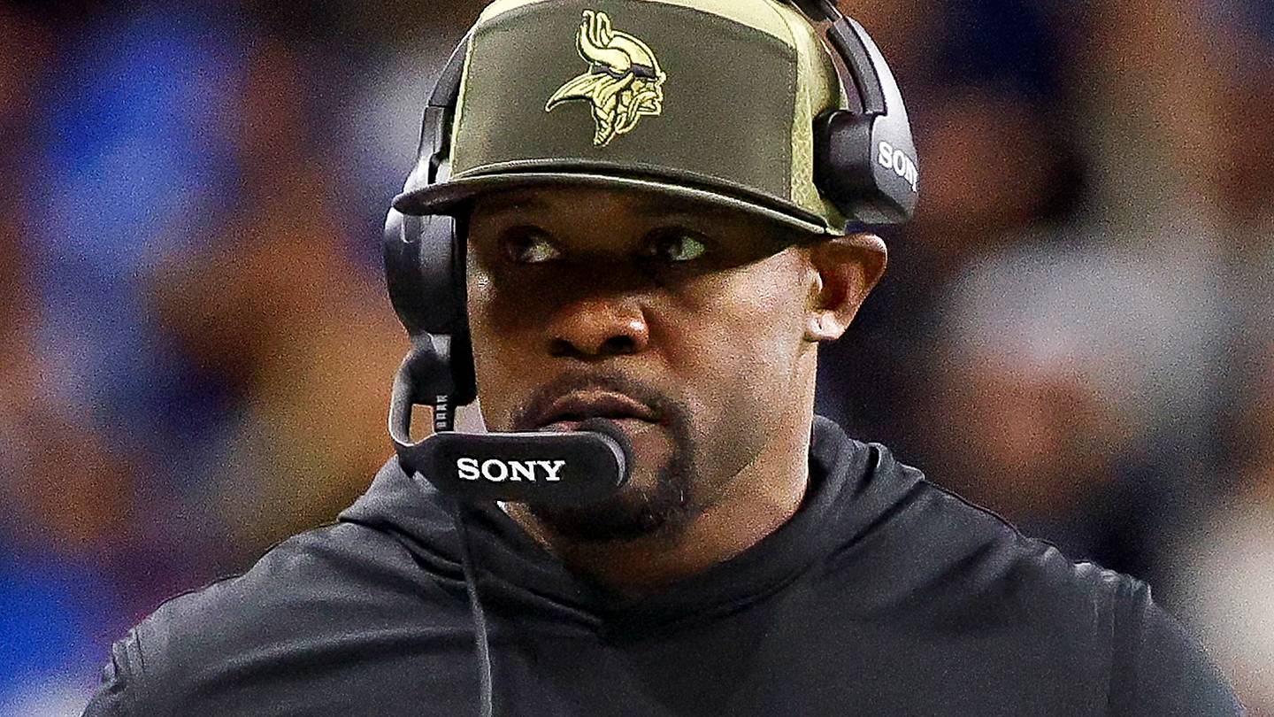 Brian Flores’ odds of leaving the Vikings just went way up