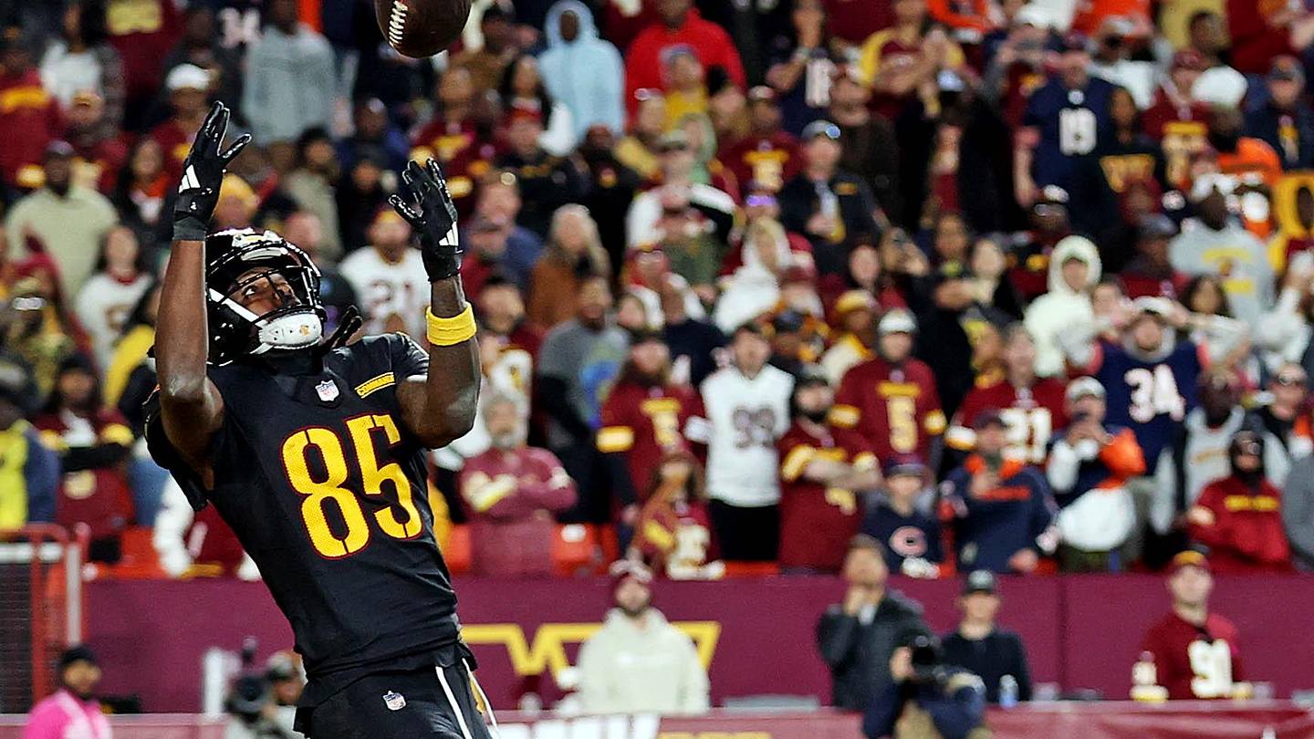 Reactions to Commanders Last-Second Win Over Bears Pouring In