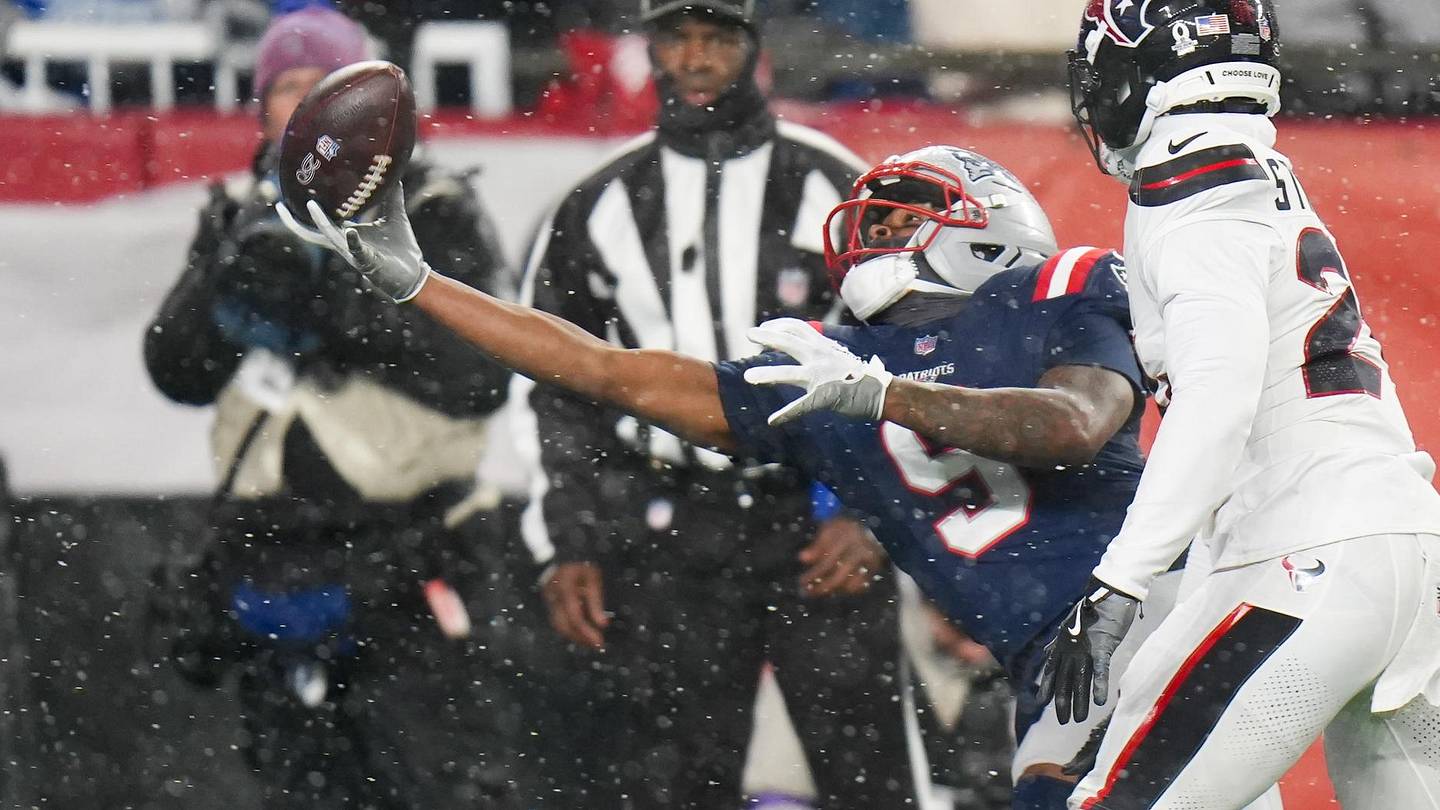Drake Maye Reacts To Patriots WR's Incredible Touchdown Grab