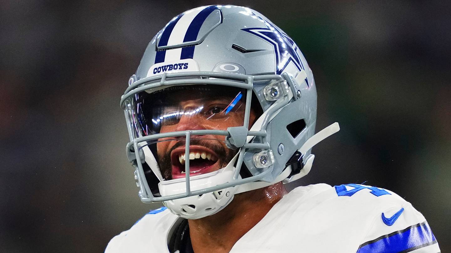 Dak Prescott's 10-year stats are eerily close to those of a soon-to-be ...