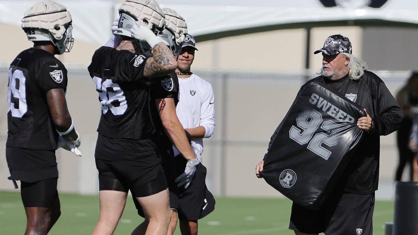Raiders assistant leaves for USC amid coaching staff changes