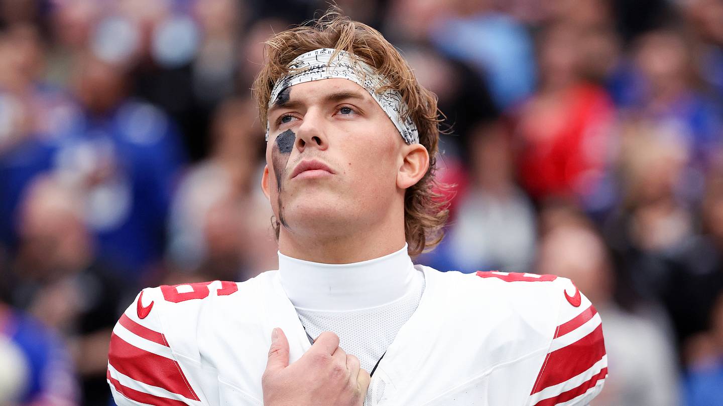 Jaxson Dart may have just tipped the NY Giants HC plans during Ole Miss ...