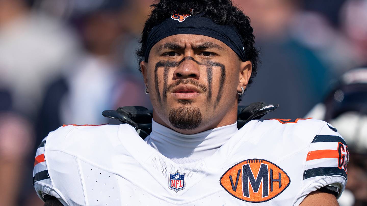 Noah Sewell Could Force Bears' Hand After Another Dud in Week 11