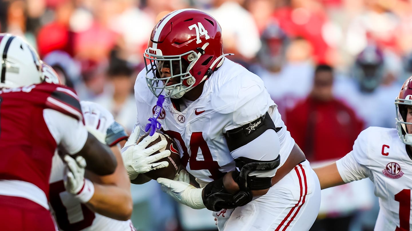 Alabama Football Lands Two on AFCA All-American Team