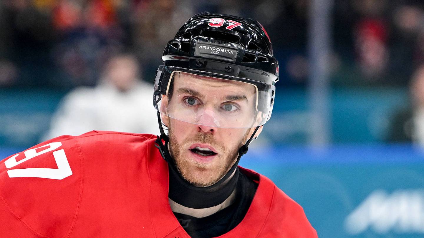 Connor McDavid’s Wife Lauren Kyle Wows With Elegant Outfit Amid Canada ...