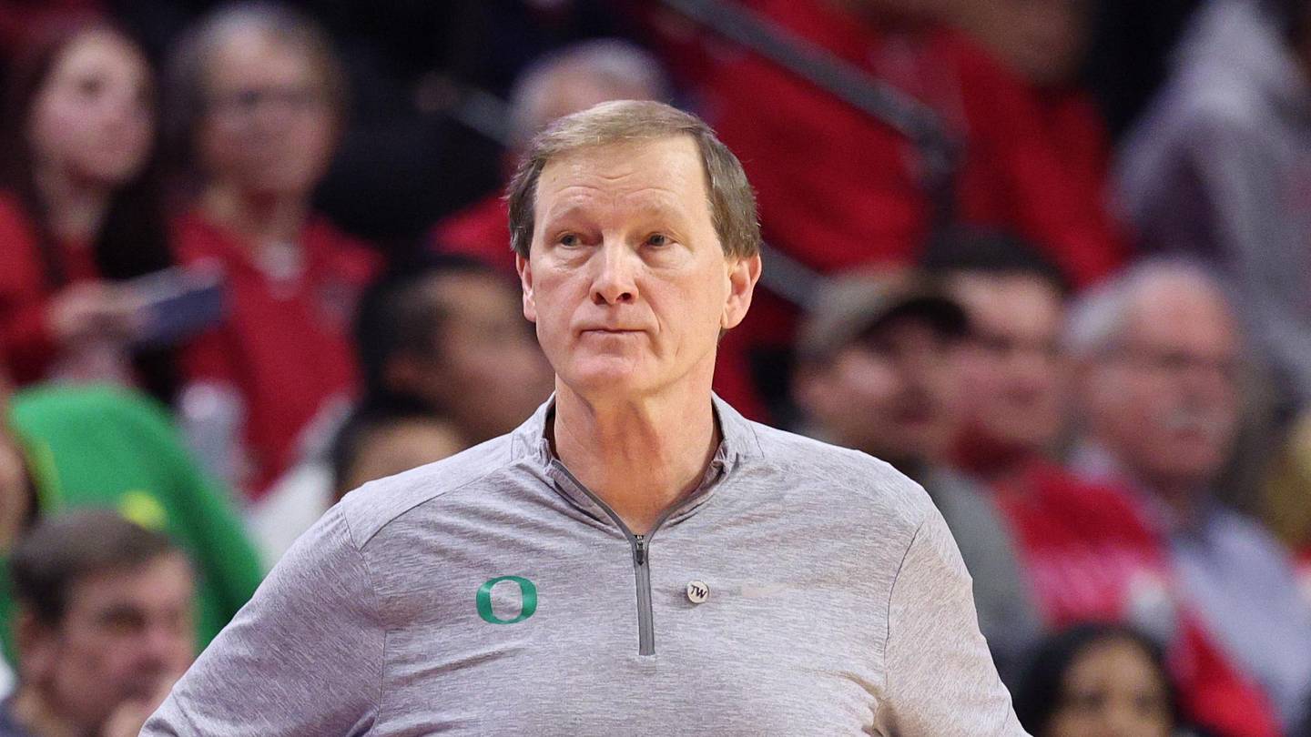 Oregon Ducks Battling SEC Schools for Four-Star Guard Recruit