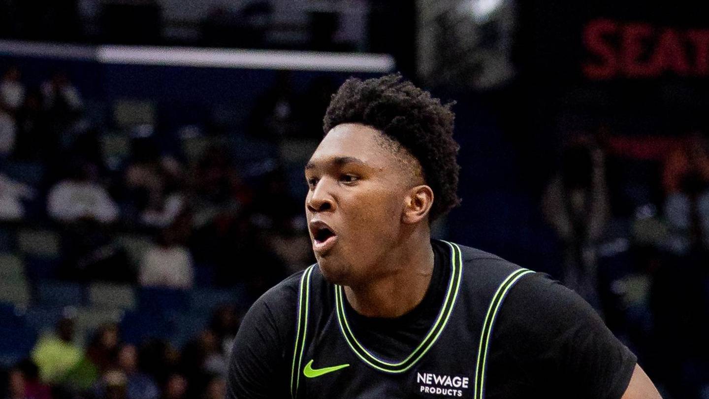 Pelicans' Rookie Derik Queen Becomes Youngest Center to Record a Triple ...