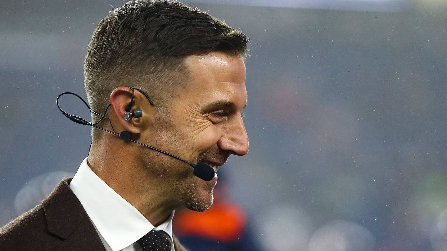Alex Smith pleads for Chiefs to give Mahomes the one thing he's always ...