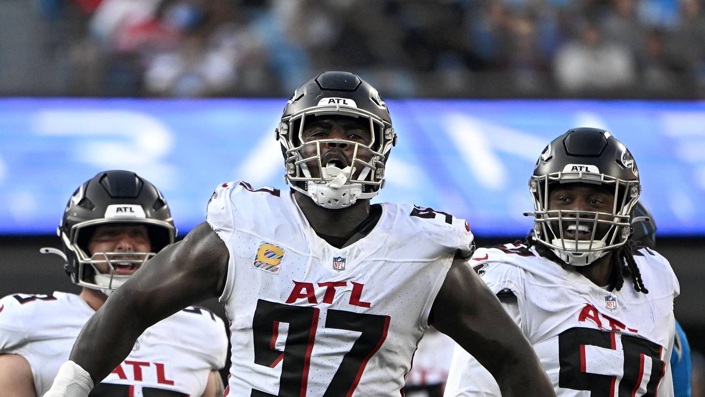 Buccaneers' divisional rival loses star defender to Bears