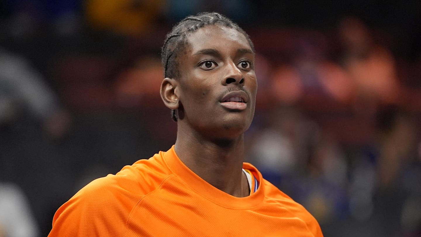 Commanding win vs. Thunder shows Hornets must make key change this season