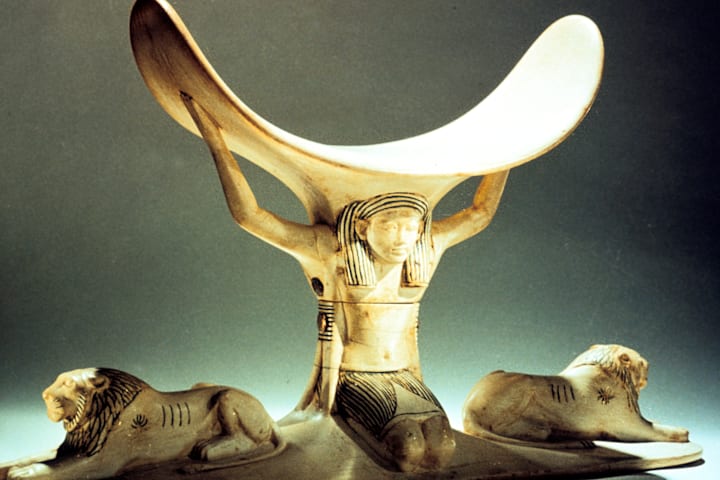 egyptian tomb objects
