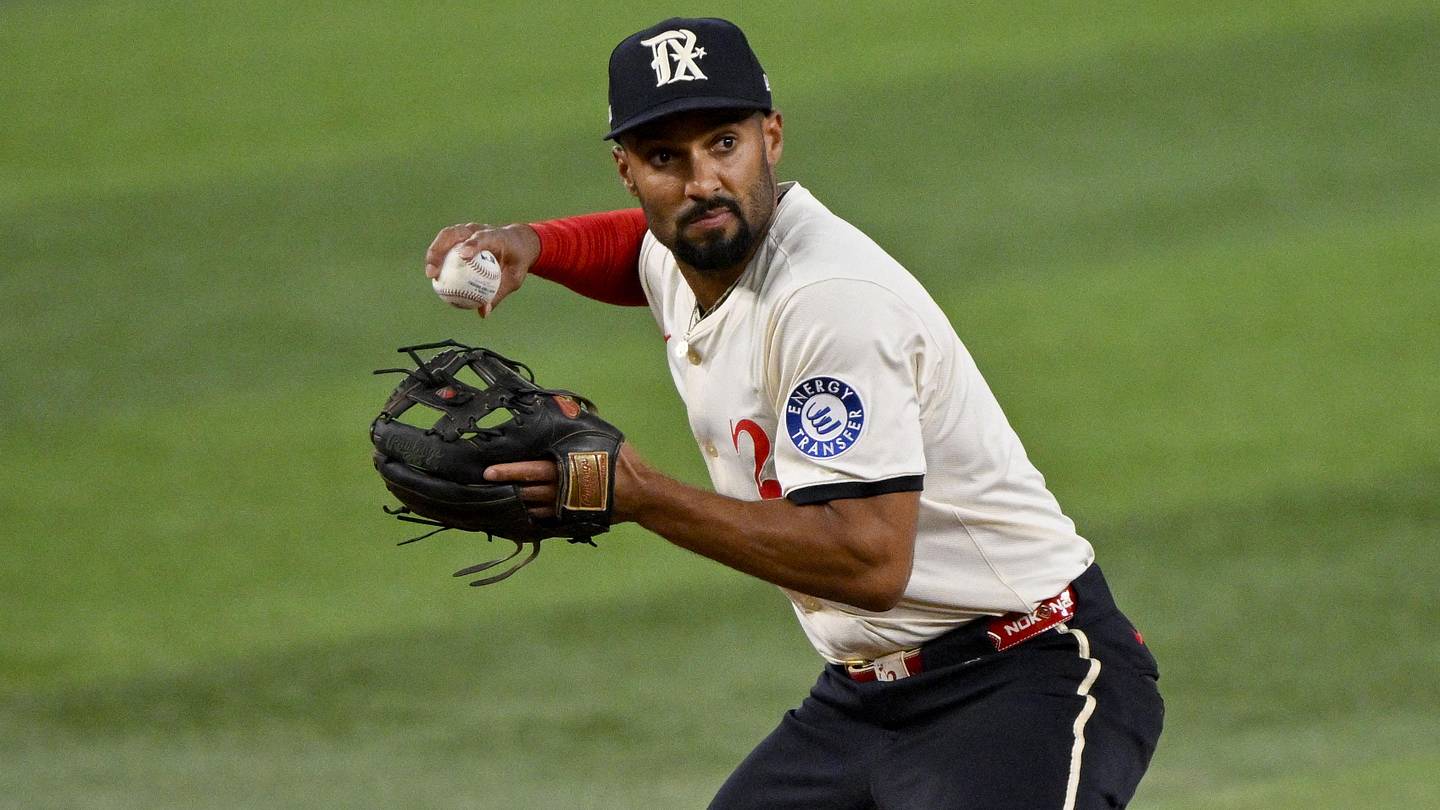 Marcus Semien Surprisingly Wins Gold Glove Award, Other Rangers Fall Short