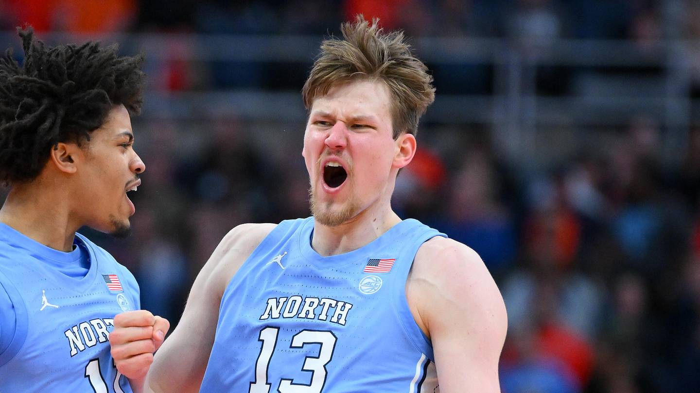 Coach Praises North Carolina’s Frontcourt in Latest Win