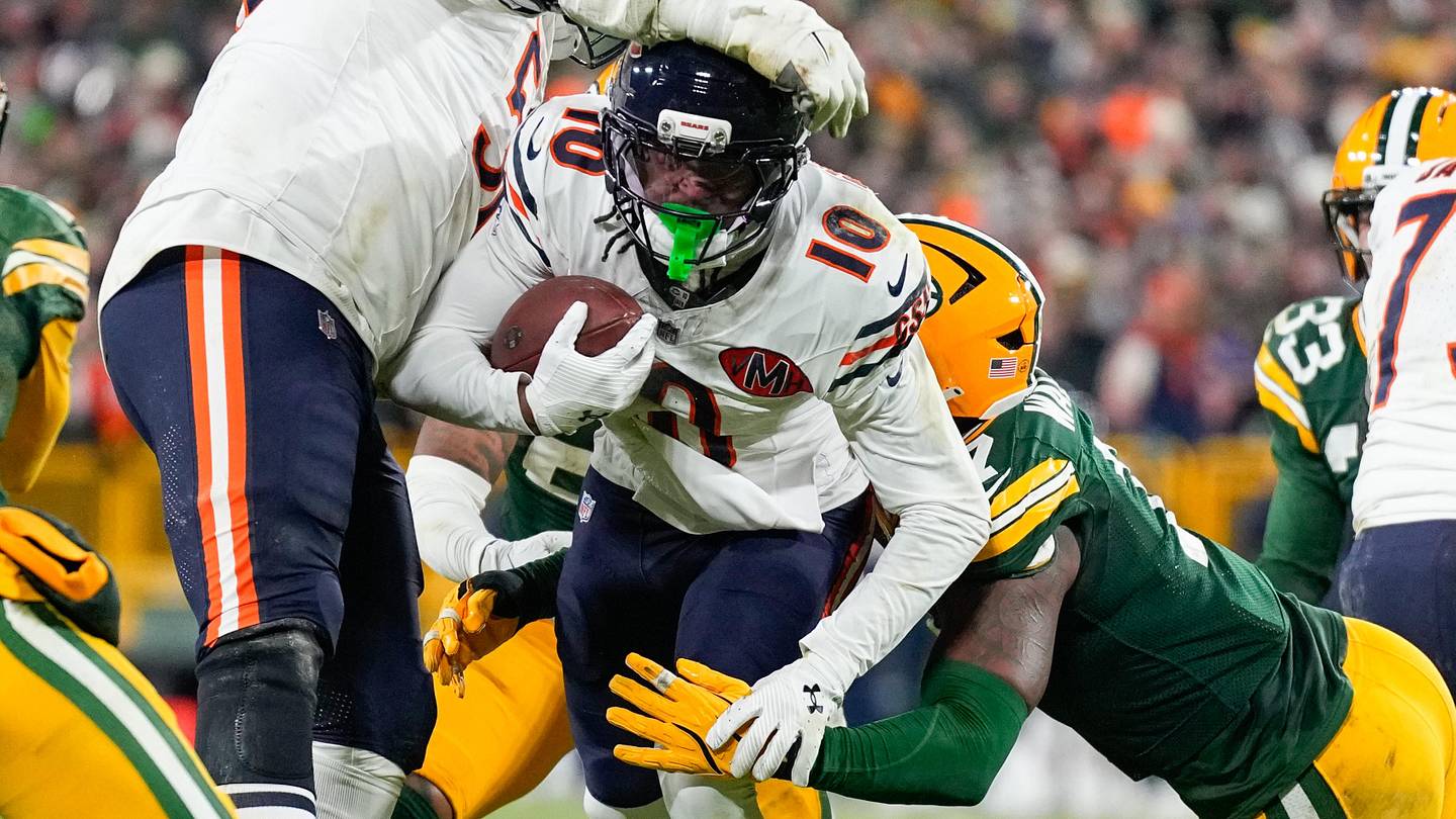 NFL hits Bears receiver with fine for incident against Packers