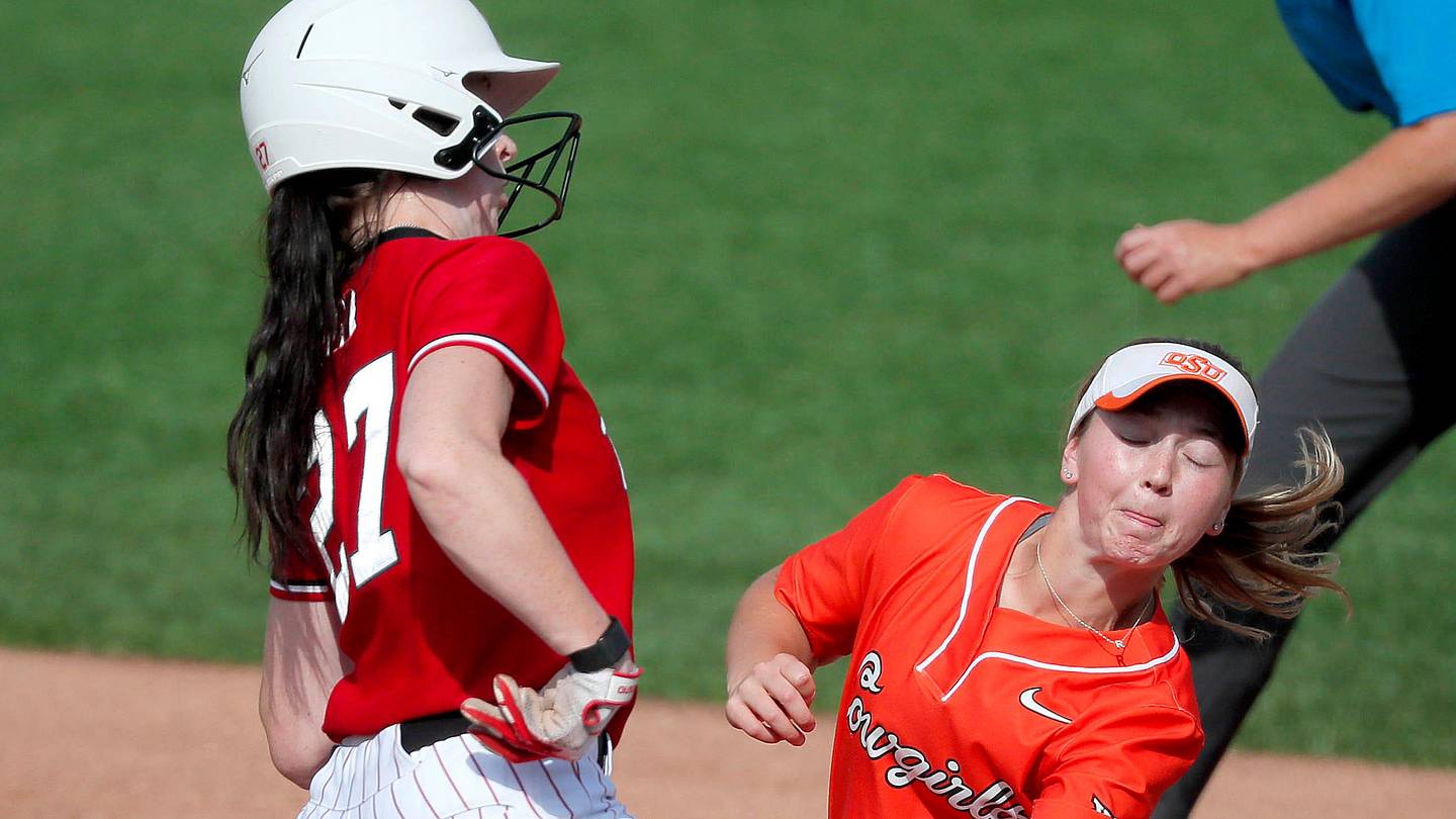 Does college softball use wooden bats?