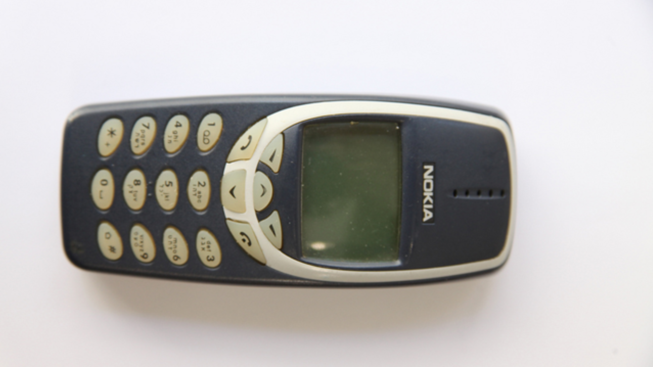 The Early 2000s-Era Nokia 3310 May Be Returning to Stores | Mental Floss The Early 2000s-Era Nokia 3310 May Be Returning to Stores | Mental Floss